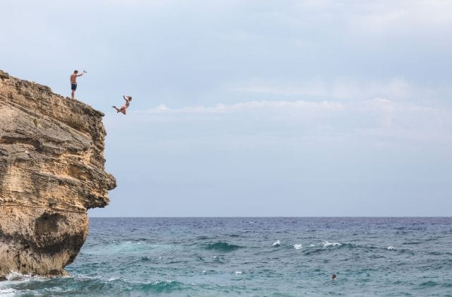 11 Best Cliff Jumping Spots in Oahu - My Hawaiian Adventure